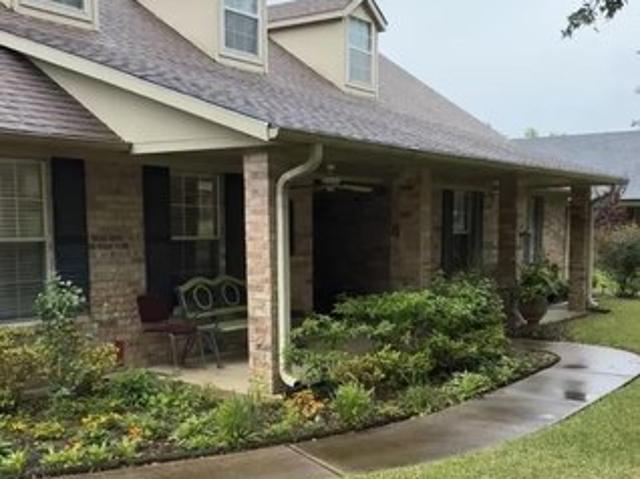 227 Spring Lake Dr, Mineola, TX 75773