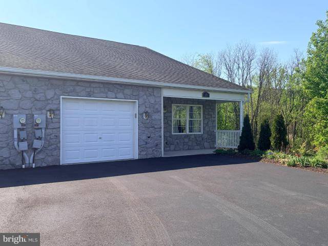 227 Patio Ct, New Bloomfield, PA 17068 | MLS #PAPY2009