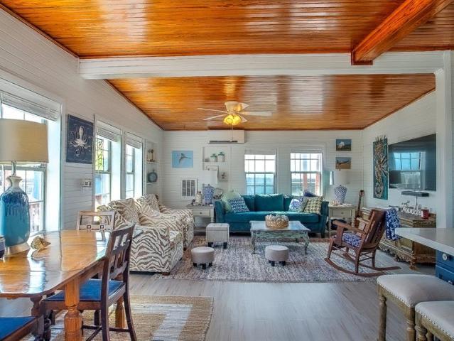 227 Palm Lane