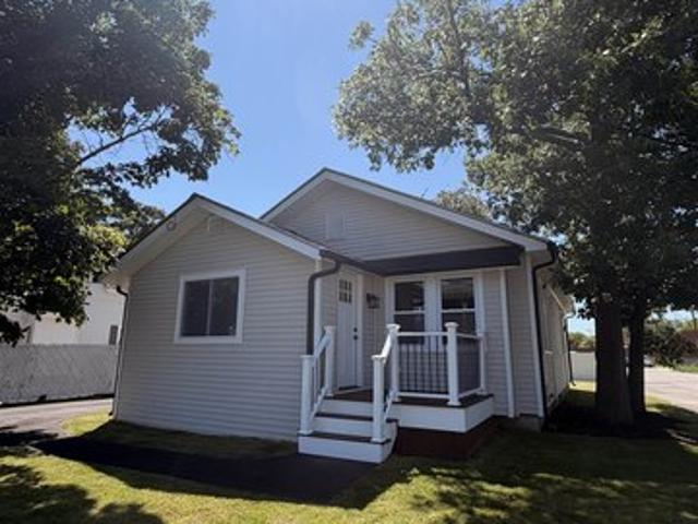 227 Pine St, Nashua, NH 03060
