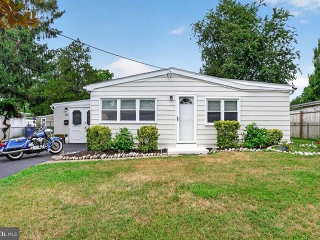227 Ruth Ave, Maple Shade, NJ 08052
