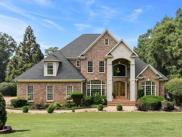 227 Woodlake Dr, Spartanburg, SC 29301