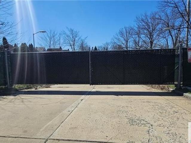227 Washington St, Perth Amboy, NJ 08861