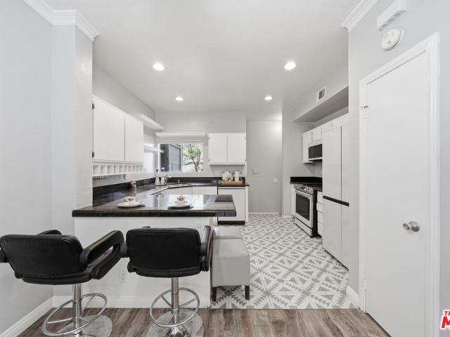 227 Via Colinas, Thousand Oaks, CA 91362 | MLS #26669 | Compass