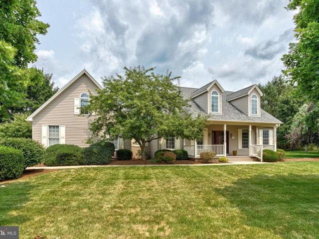 227 Village Heights Dr, State College, PA 16801