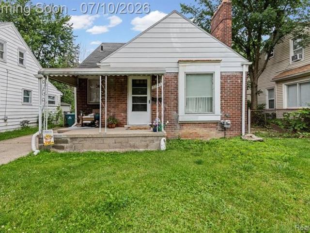 22845 Melrose Ave, Eastpointe, MI 48021
