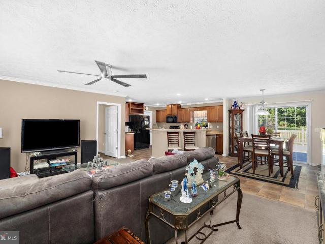 22845 Peaviner Road