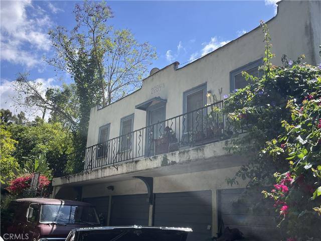 2284 Holly Drive