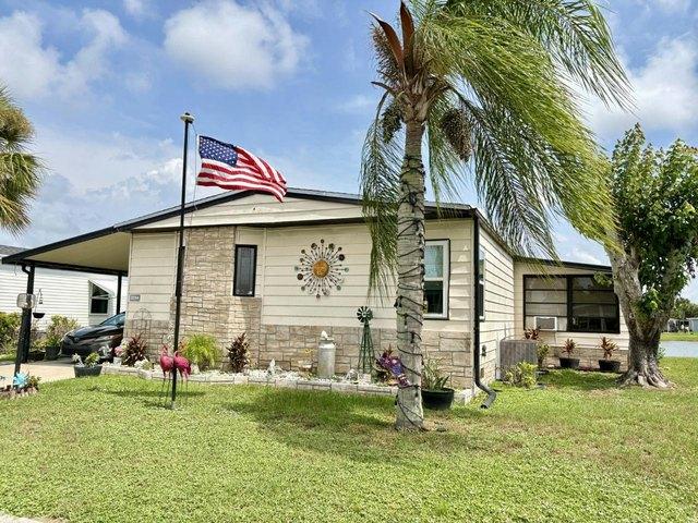 2284 Lakes of Melbourne Dr Unit 153, Melbourne, FL 32904