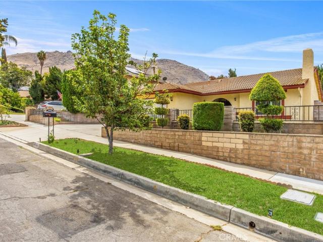 22853 La Paix Street