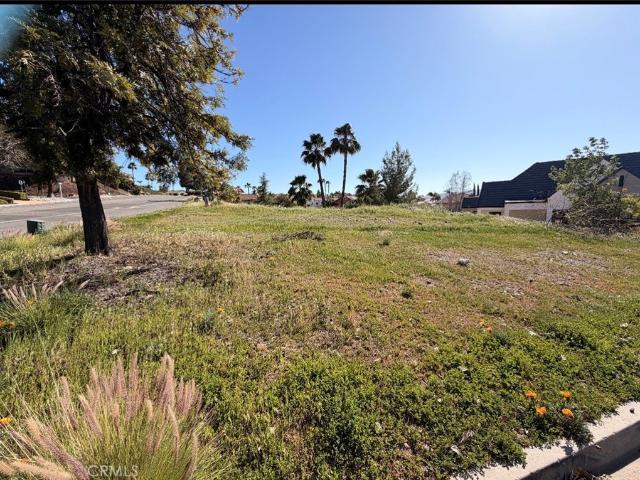 22851 Klamath Ct, Canyon Lake, CA 92587 | MLS #IV26049 | Compass