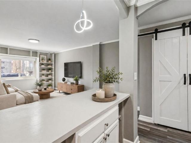 2285 Peachtree Road NE 404