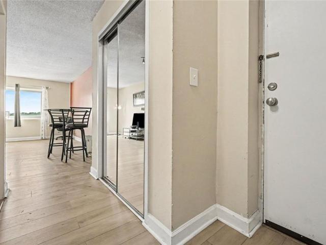 2285 Peachtree Road NE 909