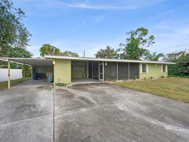 2285 Sunrise Blvd, Fort Myers, FL 33907 | MLS #2025024
