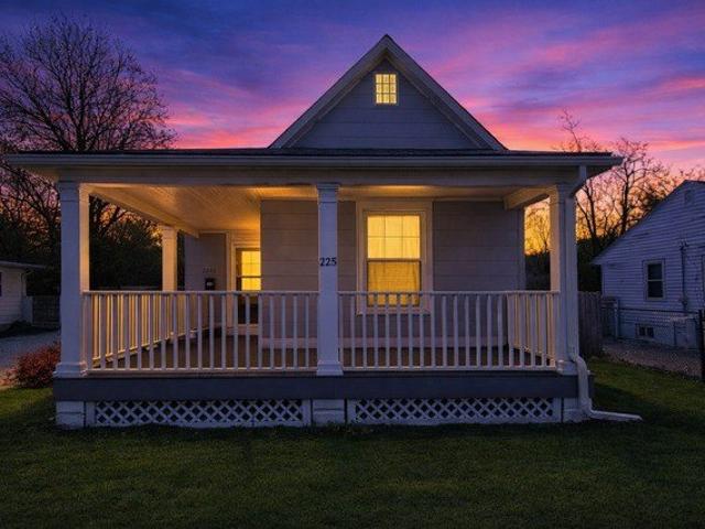 2285 W Center St, Decatur, IL 62526