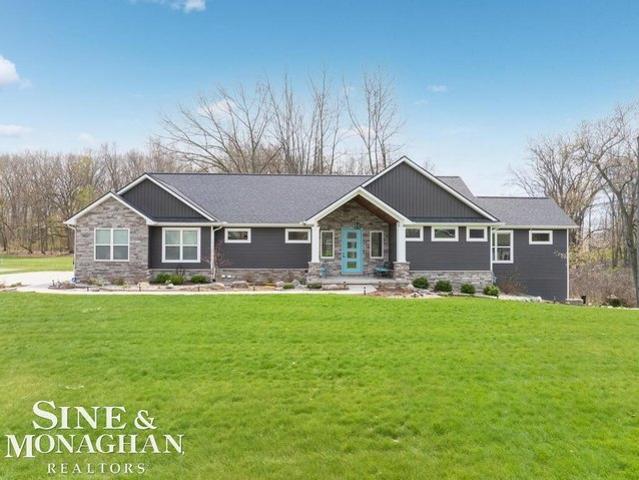2285 White Hawk Trl Rd, Howell, MI 48843