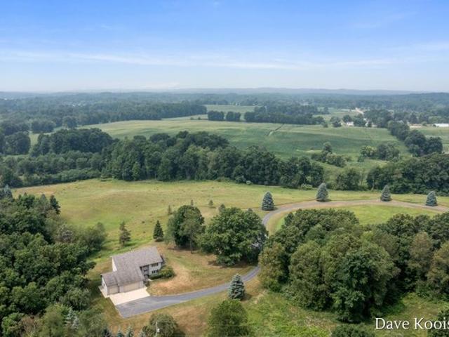 2285 Yeckley Rd, Hastings, MI 49058