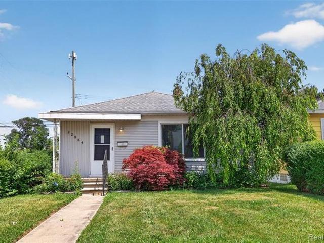 22864 Lambrecht Ave, Eastpointe, MI 48021