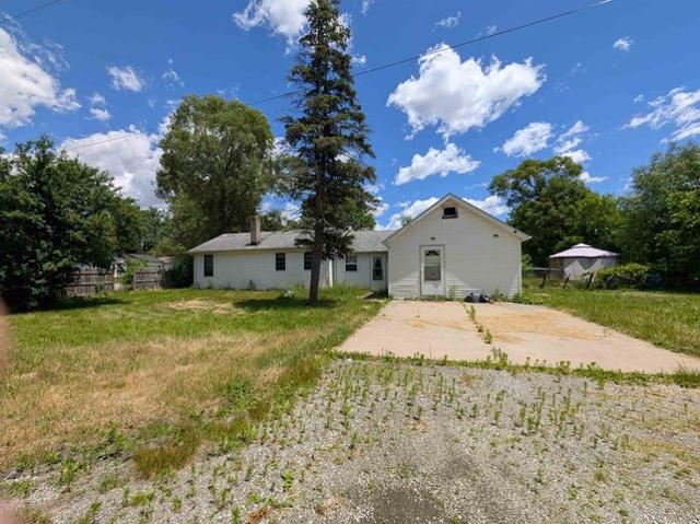 2286 California Ave, Saginaw, MI 48601