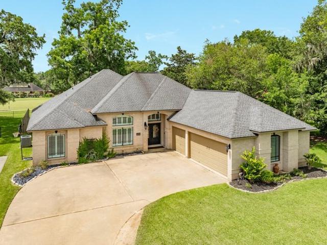2286 Riverside Dr, West Columbia, TX 77486