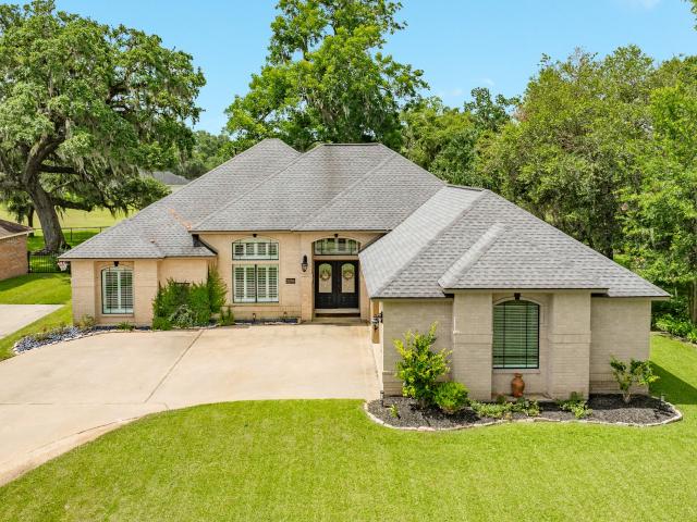 2286 Riverside Drive