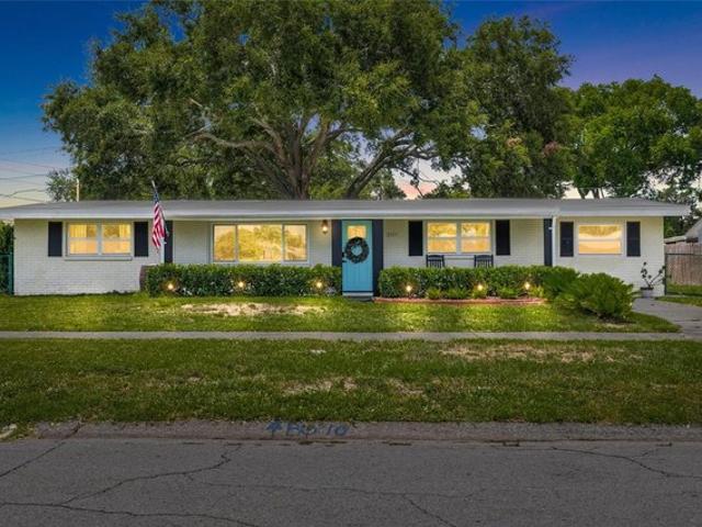 2287 Manor Blvd N, Clearwater, FL 33765