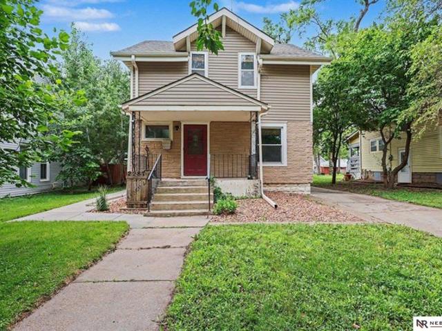 2287 Sheldon St, Lincoln, NE 68503
