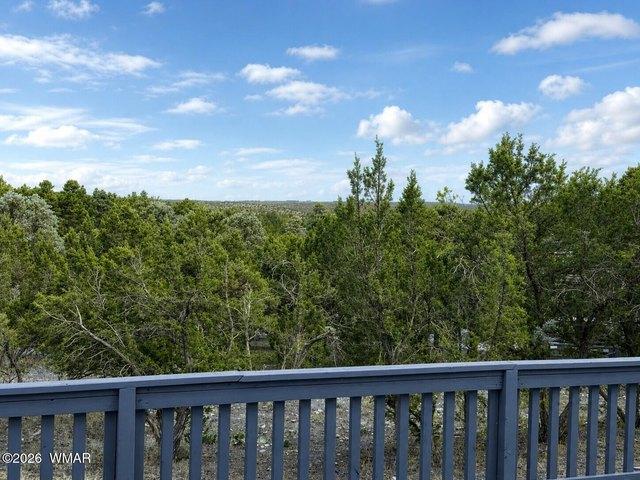 2287 Thunderbird Way, Overgaard, AZ 85933