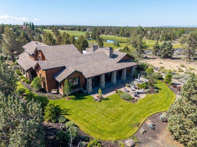 22884 Moss Rock Dr, Bend, OR 97701