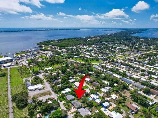 2288 NE Patrician St, Jensen Beach, FL 34957