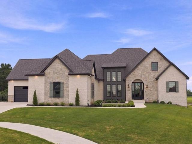 2288 Banyan Hill Ct, Fort Wayne, IN 46814