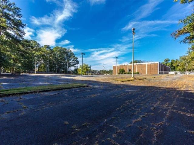 2288 Fairburn Road SW