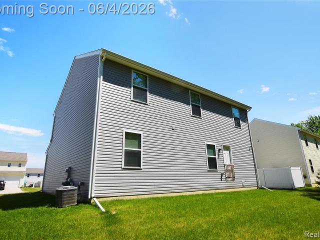 2288 Hunter Lane