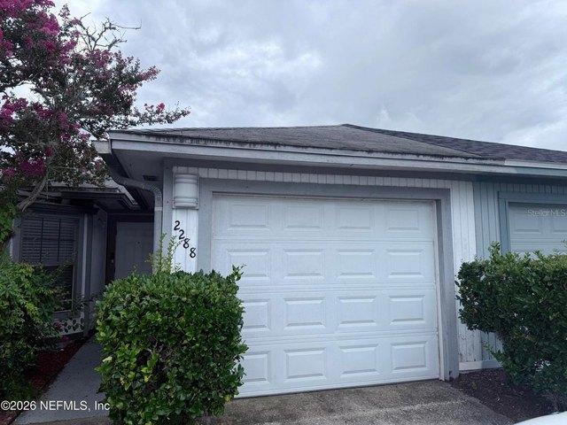 2288 Ironstone Dr E, Jacksonville, FL 32246