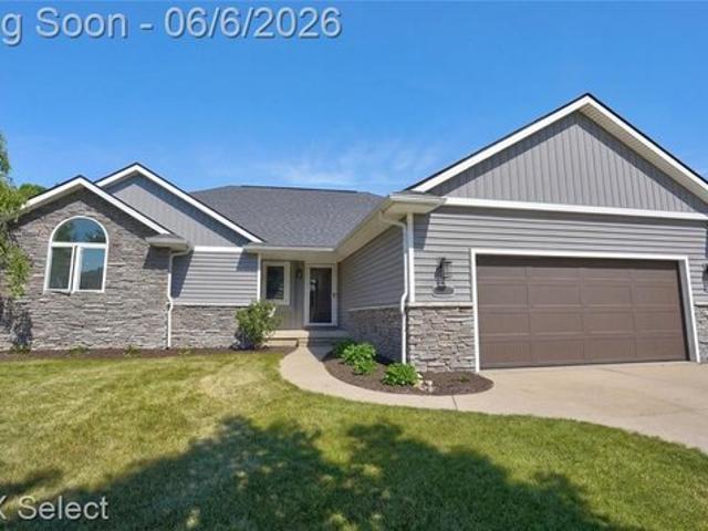 2288 Lost Creek Dr, Clayton Township, MI 48433