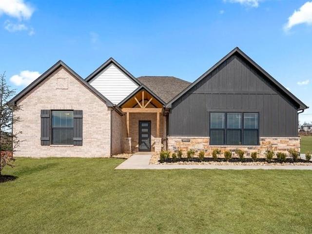 2288 Summit Cir, Blanchard, OK 73010