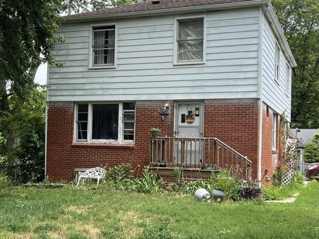 2288 Vivian Rd, Monroe, MI 48162