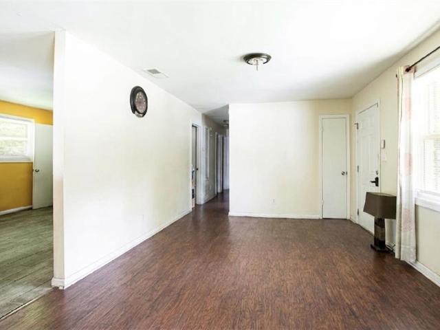 2289 Chestnut Log Drive