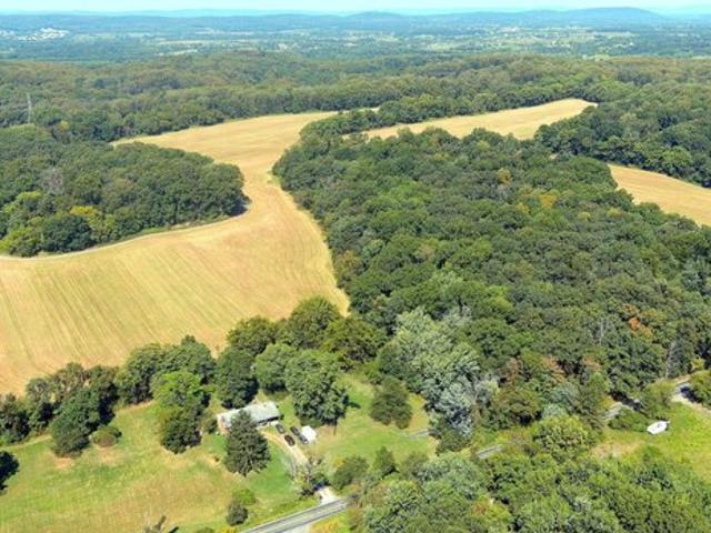 22805 Whites Ferry Rd, Dickerson, MD 20842