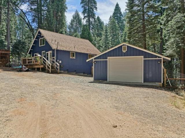 2280 Dogwood Ln, Pollock Pines, CA 95726