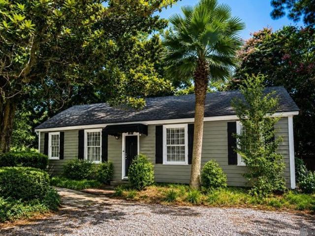 2280 Pickett Ave, Baton Rouge, LA 70808