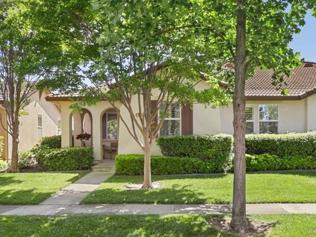 2280 Rose Arbor Dr, Sacramento, CA 95835
