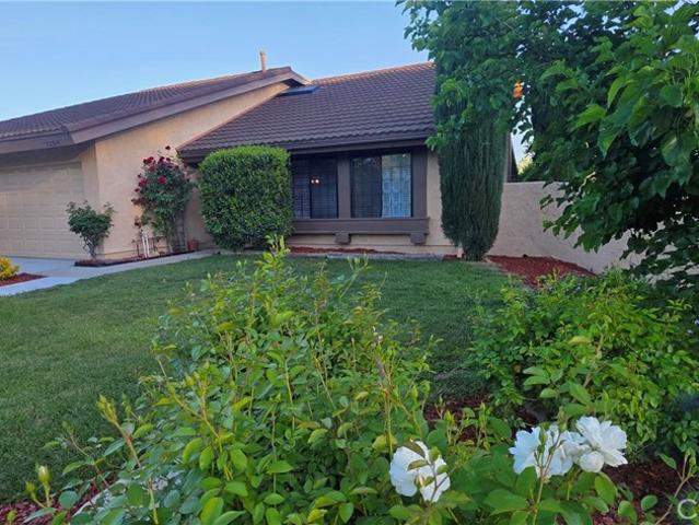22814 Garzota Dr, Valencia, CA 91354 | MLS #SR26065 | Compass