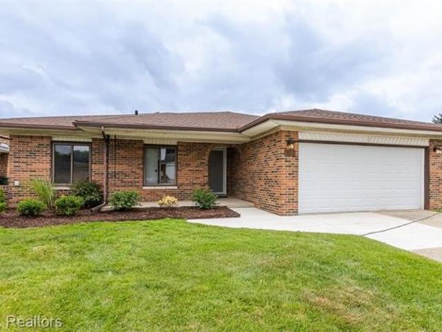 2281 Mellowood Dr, Sterling Heights, MI 48310