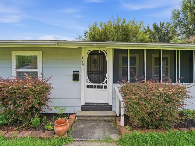 2281 Des Jardines Street
