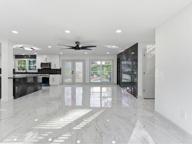 2281 fox hound parkway