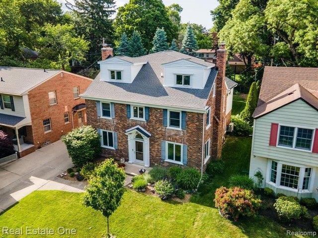 22826 Alexandrine St, Dearborn, MI 48124