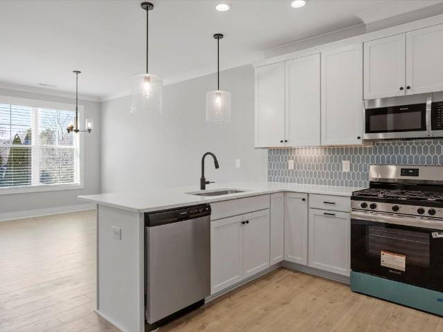 2282 Apex Peakway