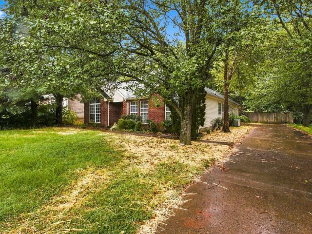2283 Joann Dr