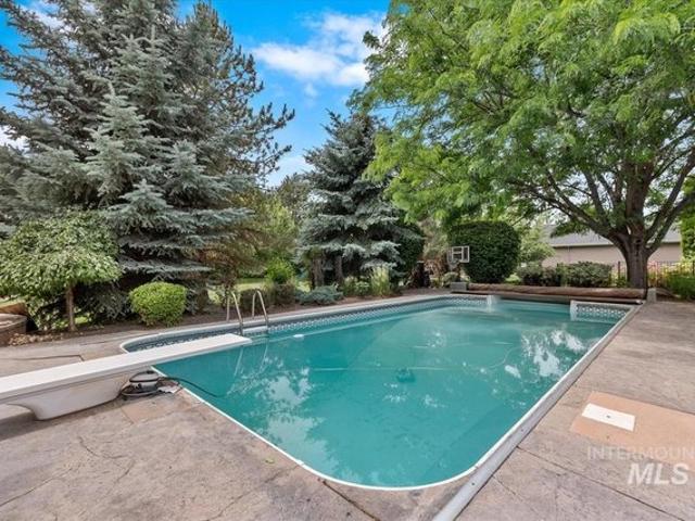 2283 W Stansbury Dr, Eagle, ID 83616